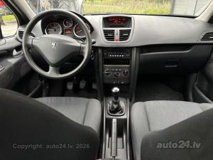 Зеленый Пежо 207 2008 в Пярну, объемом двигателя 1.60 л и пробегом 155 тыс. км за 2499 €, фото 12 на AUTOMOTO.COM.LV