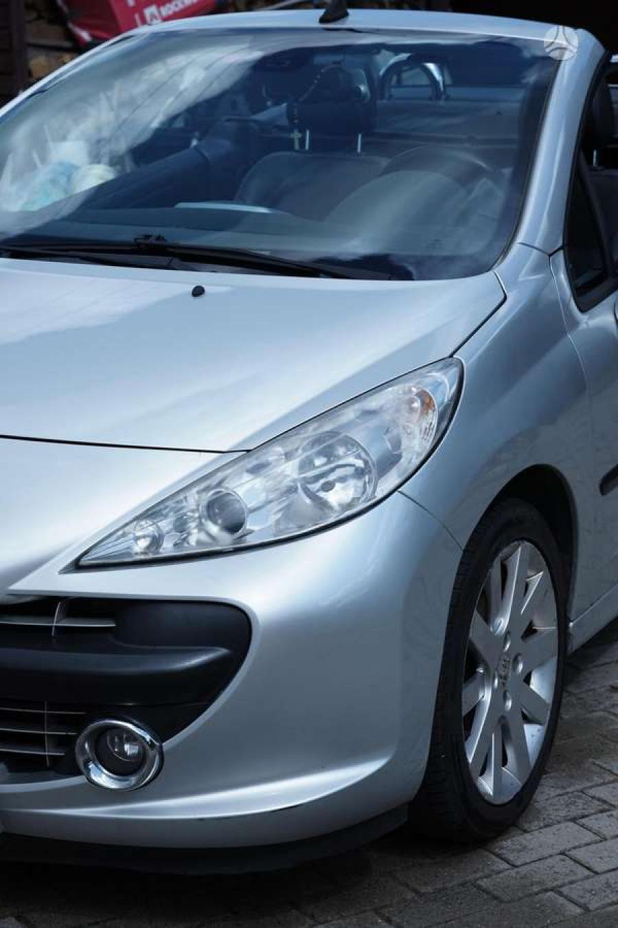 Grey Peugeot 207 2007 in Vilnius, with an engine capacity of 1.60 L and mileage of 272 thousand km for 2150 €, photo 5 on AUTOMOTO.COM.LV