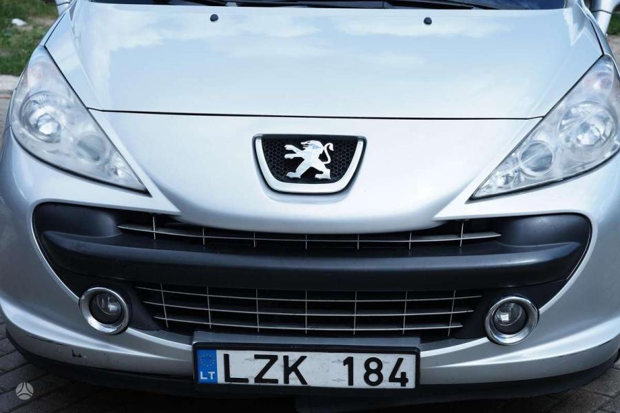 Grey Peugeot 207 2007 in Vilnius, with an engine capacity of 1.60 L and mileage of 272 thousand km for 2150 €, photo 6 on AUTOMOTO.COM.LV