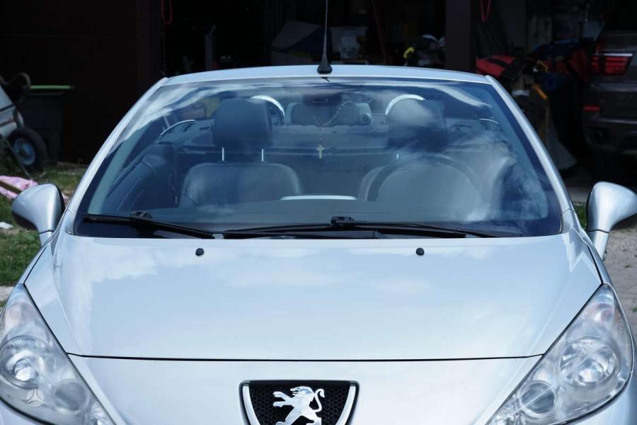 Grey Peugeot 207 2007 in Vilnius, with an engine capacity of 1.60 L and mileage of 272 thousand km for 2150 €, photo 7 on AUTOMOTO.COM.LV