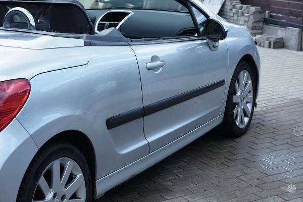 Grey Peugeot 207 2007 in Vilnius, with an engine capacity of 1.60 L and mileage of 272 thousand km for 2150 €, photo 9 on AUTOMOTO.COM.LV