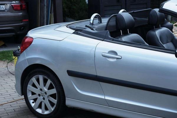 Grey Peugeot 207 2007 in Vilnius, with an engine capacity of 1.60 L and mileage of 272 thousand km for 2150 €, photo 10 on AUTOMOTO.COM.LV