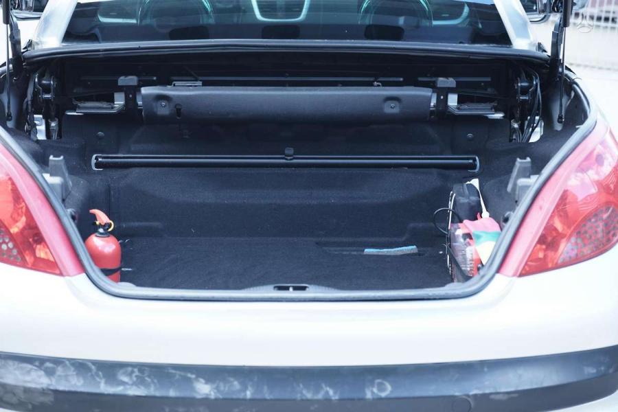 Grey Peugeot 207 2007 in Vilnius, with an engine capacity of 1.60 L and mileage of 272 thousand km for 2150 €, photo 13 on AUTOMOTO.COM.LV