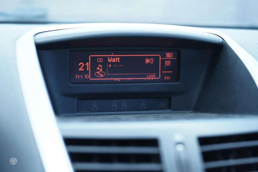 Grey Peugeot 207 2007 in Vilnius, with an engine capacity of 1.60 L and mileage of 272 thousand km for 2150 €, photo 22 on AUTOMOTO.COM.LV