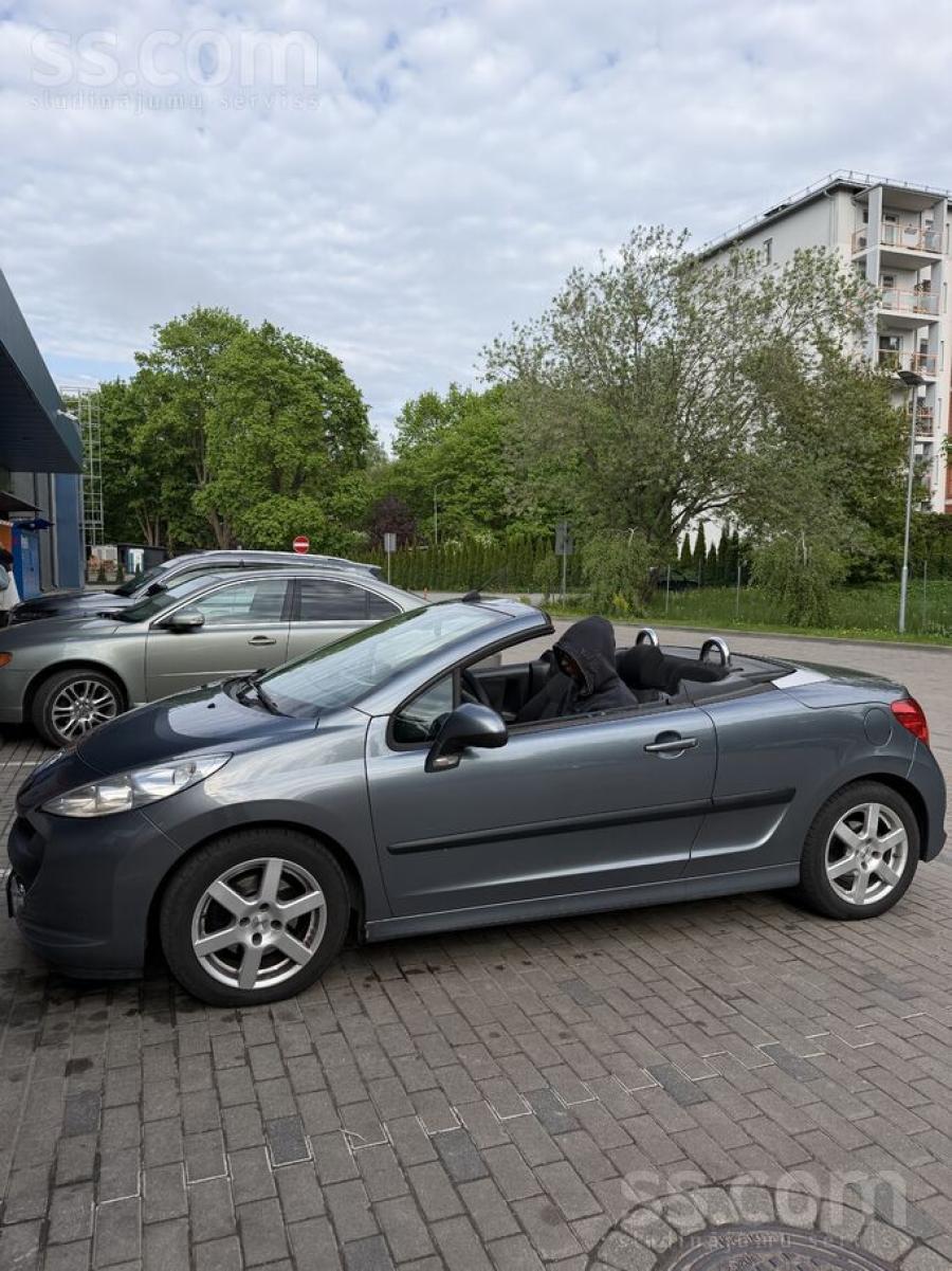 Grey Peugeot 207 2008 in Riga, with an engine capacity of 1.60 L and mileage of 177 thousand km for 2289 €, photo 9 on AUTOMOTO.COM.LV