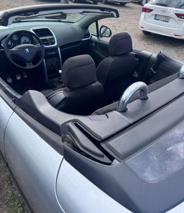 Grey Peugeot 207 2008 in Kelme, with an engine capacity of 1.60 L and mileage of 146 thousand km for 1899 €, photo 9 on AUTOMOTO.COM.LV