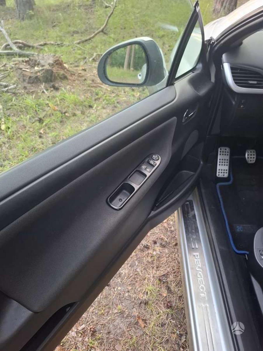 Pelēks Peugeot 207 2009 Rokiškis, ar dzinēja tilpumu 1.60 L un nobraukumu 133 tūkst. km par 2000 €, foto 16 vietnē AUTOMOTO.COM.LV