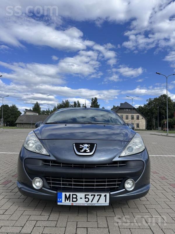 Grey Peugeot 207 2009 in Cesis, with an engine capacity of 1.60 L and mileage of 189 thousand km for 2600 €, photo 4 on AUTOMOTO.COM.LV
