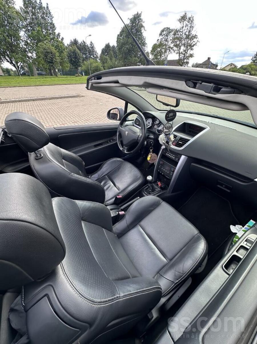 Grey Peugeot 207 2009 in Cesis, with an engine capacity of 1.60 L and mileage of 189 thousand km for 2600 €, photo 7 on AUTOMOTO.COM.LV