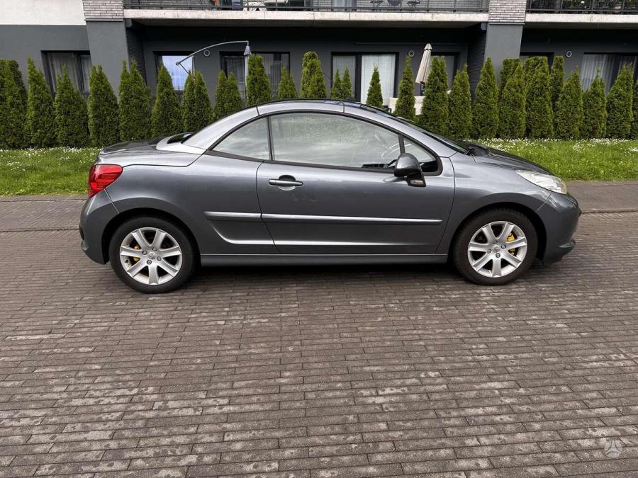 Grey Peugeot 207 2009 in Vilnius, with an engine capacity of 1.60 L and mileage of 199 thousand km for 1999 €, photo 9 on AUTOMOTO.COM.LV