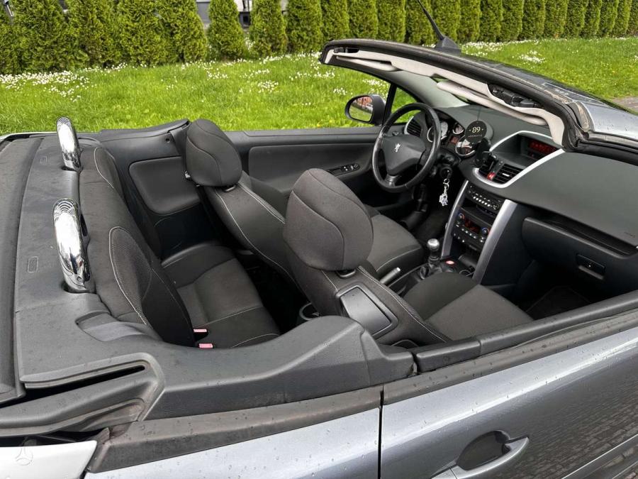 Grey Peugeot 207 2009 in Vilnius, with an engine capacity of 1.60 L and mileage of 199 thousand km for 1999 €, photo 11 on AUTOMOTO.COM.LV