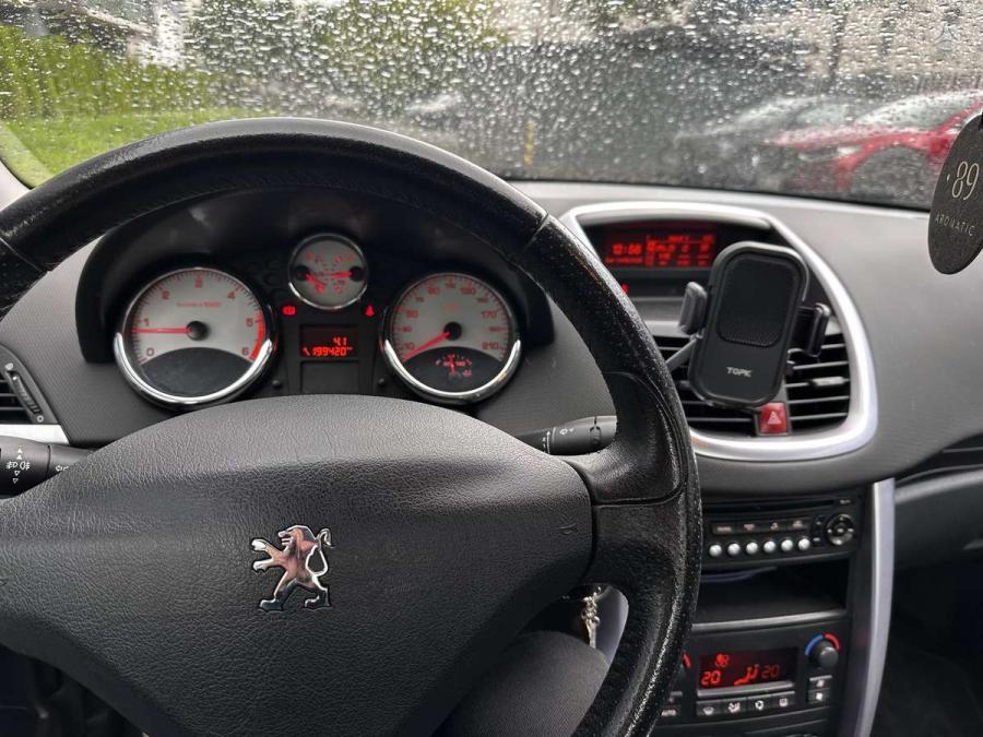 Grey Peugeot 207 2009 in Vilnius, with an engine capacity of 1.60 L and mileage of 199 thousand km for 1999 €, photo 17 on AUTOMOTO.COM.LV