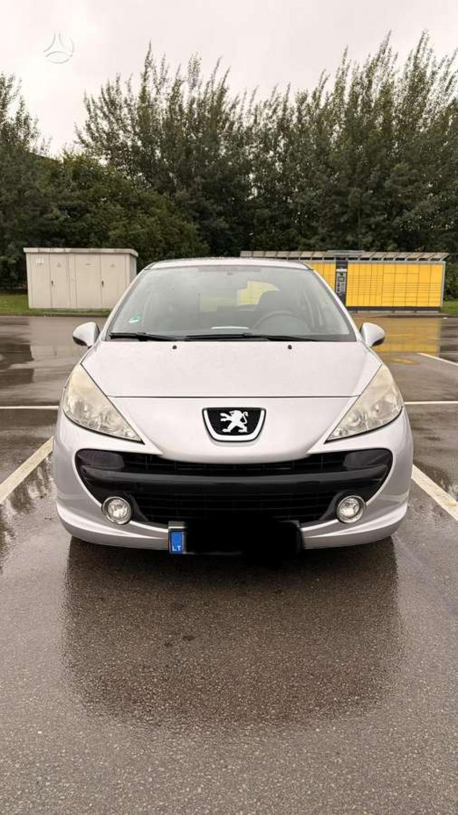 Grey Peugeot 207 2009 in Kaunas, with an engine capacity of 1.56 L and mileage of 201 thousand km for 1200 €, photo 3 on AUTOMOTO.COM.LV