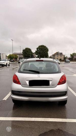 Grey Peugeot 207 2009 in Kaunas, with an engine capacity of 1.56 L and mileage of 201 thousand km for 1200 €, photo 7 on AUTOMOTO.COM.LV