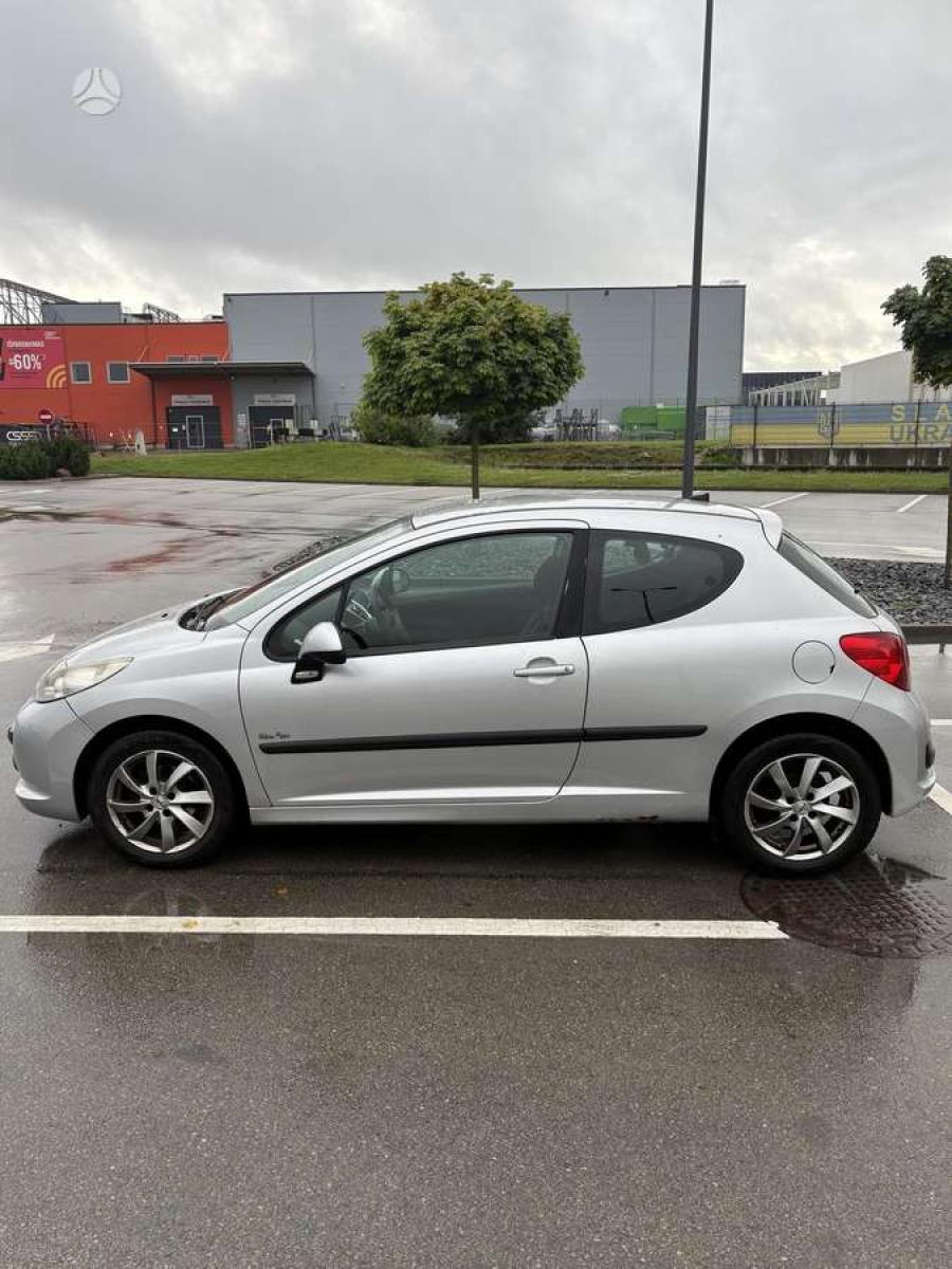 Grey Peugeot 207 2009 in Kaunas, with an engine capacity of 1.56 L and mileage of 201 thousand km for 1200 €, photo 9 on AUTOMOTO.COM.LV