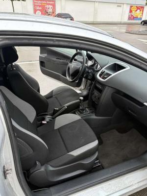 Grey Peugeot 207 2009 in Kaunas, with an engine capacity of 1.56 L and mileage of 201 thousand km for 1200 €, photo 15 on AUTOMOTO.COM.LV