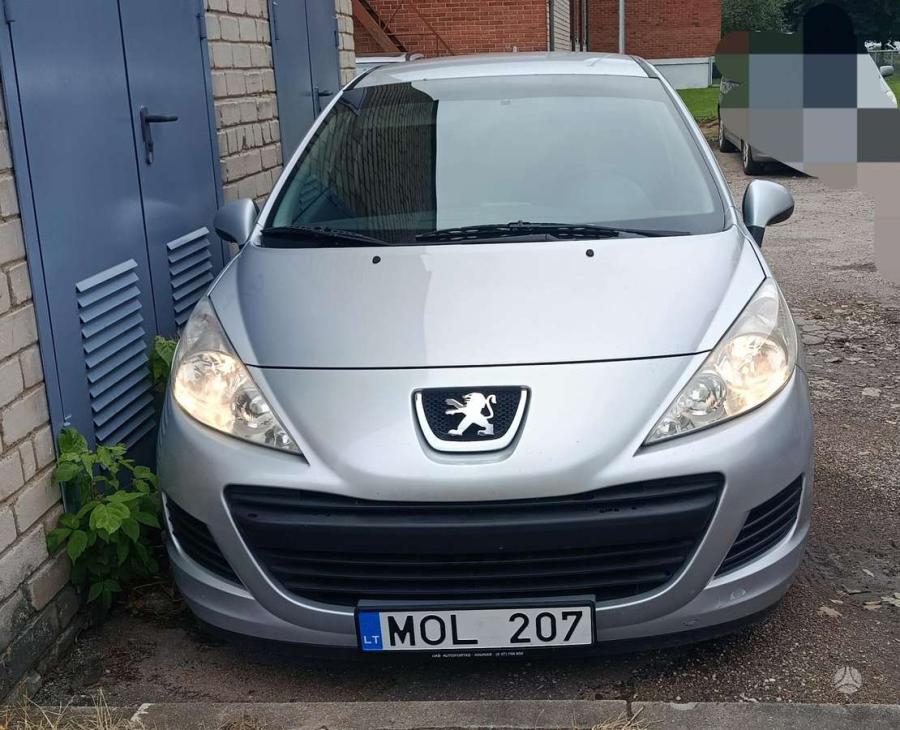Pelēks Peugeot 207 2010 Utena, ar dzinēja tilpumu 1.60 L un nobraukumu 216 tūkst. km par 1900 €, foto 4 vietnē AUTOMOTO.COM.LV