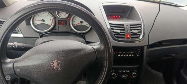 Peugeot 207 2010 Utena vietnÄ PelÄks Peugeot 207 2010 Utena, ar dzinÄja tilpumu 1.60 L un nobraukumu 216 tÅ«kst. km par 1900 ā¬, foto 7 vietnÄ AUTOMOTO.COM.LV