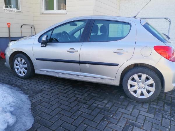 Grey Peugeot 207 2007 in Prienai, with an engine capacity of 1.60 L and mileage of 194 thousand km for 800 €, photo 3 on AUTOMOTO.COM.LV