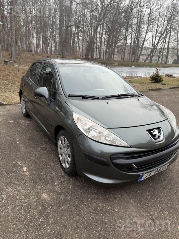 Pelēks Peugeot 207 2007 Liepāja, ar dzinēja tilpumu 1.40 L un nobraukumu 284 tūkst. km par 750 €, foto 1 vietnē AUTOMOTO.COM.LV