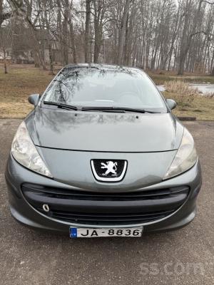 Grey Peugeot 207 2007 in Liepaja, with an engine capacity of 1.40 L and mileage of 284 thousand km for 750 €, photo 2 on AUTOMOTO.COM.LV