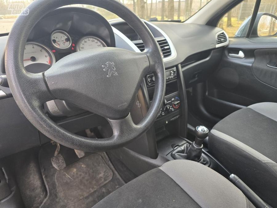 Pelēks Peugeot 207 2007 Radviliškis, ar dzinēja tilpumu 1.40 L un nobraukumu 112 tūkst. km par 1050 €, foto 15 vietnē AUTOMOTO.COM.LV