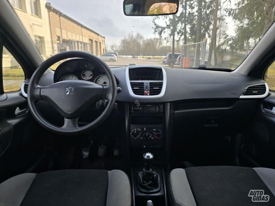 Pelēks Peugeot 207 2007 Radviliškis, ar dzinēja tilpumu 1.40 L un nobraukumu 112 tūkst. km par 1050 €, foto 17 vietnē AUTOMOTO.COM.LV