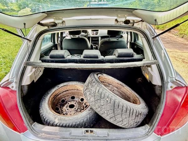 Pelēks Peugeot 207 2007 Daugavpils, ar dzinēja tilpumu 1.60 L un nobraukumu 245 tūkst. km par 800 €, foto 7 vietnē AUTOMOTO.COM.LV