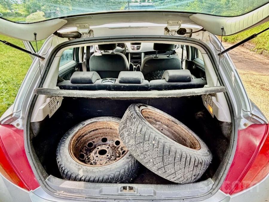 Pelēks Peugeot 207 2007 Daugavpils, ar dzinēja tilpumu 1.60 L un nobraukumu 245 tūkst. km par 800 €, foto 8 vietnē AUTOMOTO.COM.LV