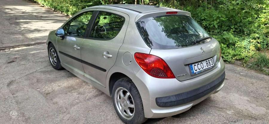 Grey Peugeot 207 2007 in Vilnius, with an engine capacity of 1.40 L and mileage of 116 thousand km for 470 €, photo 6 on AUTOMOTO.COM.LV