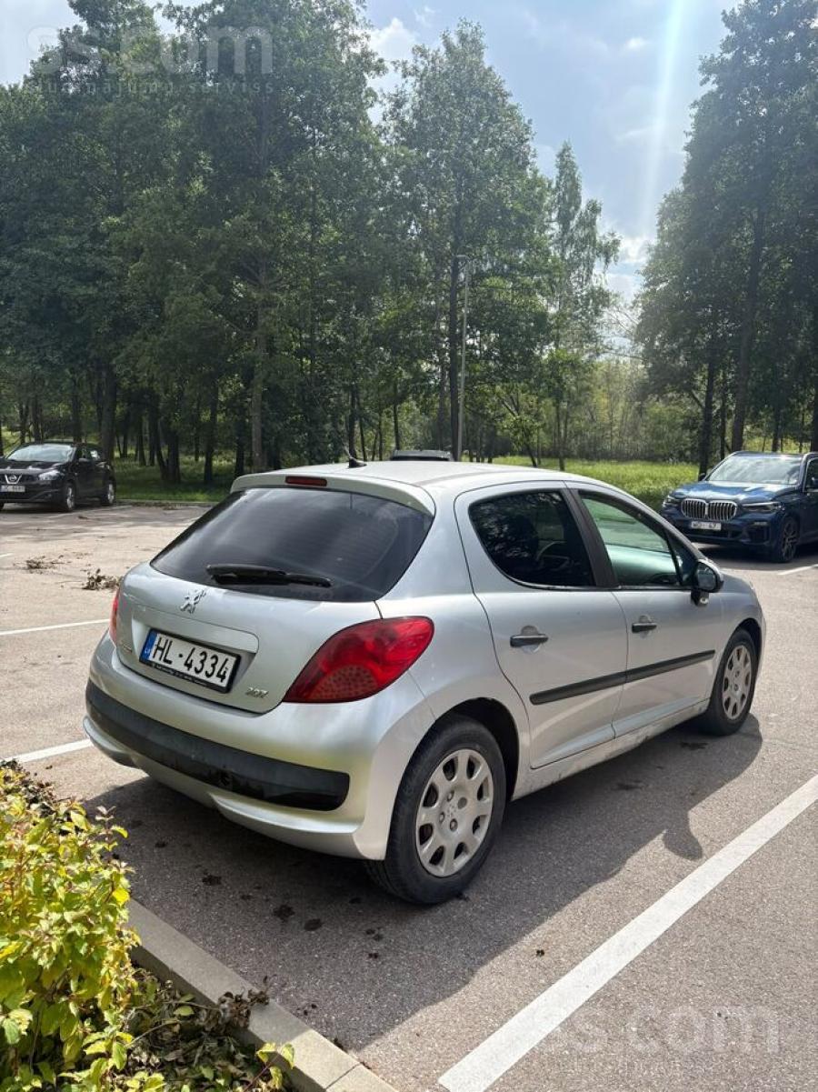 Pelēks Peugeot 207 2007 Daugavpils, ar dzinēja tilpumu 1.40 L un nobraukumu 147 tūkst. km par 1100 €, foto 5 vietnē AUTOMOTO.COM.LV