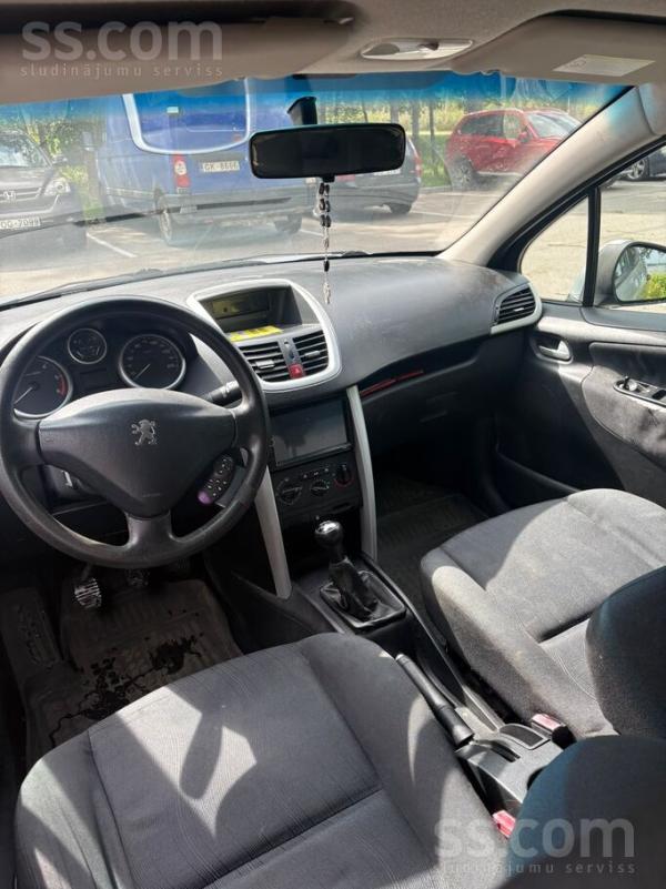 Pelēks Peugeot 207 2007 Daugavpils, ar dzinēja tilpumu 1.40 L un nobraukumu 147 tūkst. km par 1100 €, foto 6 vietnē AUTOMOTO.COM.LV