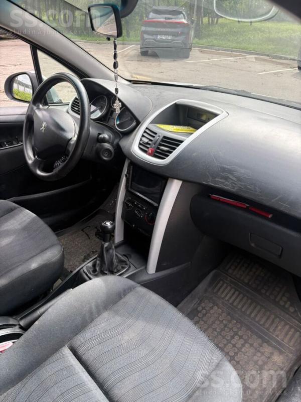 Pelēks Peugeot 207 2007 Daugavpils, ar dzinēja tilpumu 1.40 L un nobraukumu 147 tūkst. km par 1100 €, foto 9 vietnē AUTOMOTO.COM.LV
