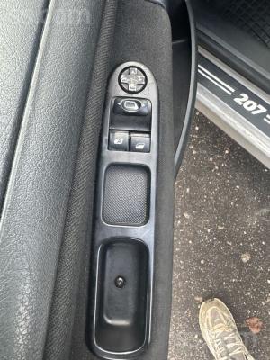 Pelēks Peugeot 207 2007 Daugavpils, ar dzinēja tilpumu 1.40 L un nobraukumu 320 tūkst. km par 1150 €, foto 3 vietnē AUTOMOTO.COM.LV