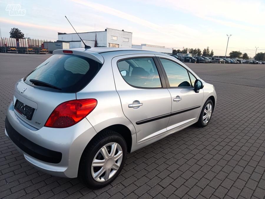 Pelēks Peugeot 207 2007 Marijampole, ar dzinēja tilpumu 1.40 L un nobraukumu 168 tūkst. km par 1200 €, foto 5 vietnē AUTOMOTO.COM.LV