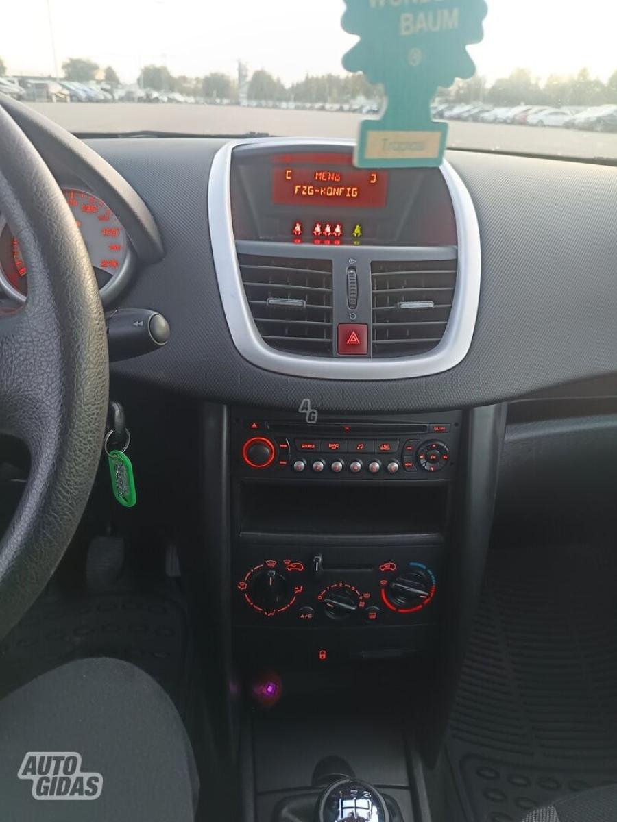 Pelēks Peugeot 207 2007 Marijampole, ar dzinēja tilpumu 1.40 L un nobraukumu 168 tūkst. km par 1200 €, foto 8 vietnē AUTOMOTO.COM.LV