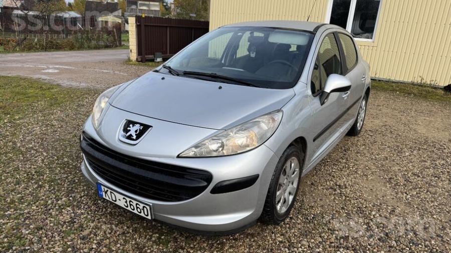 Grey Peugeot 207 2007 in Rezekne, with an engine capacity of 1.40 L and mileage of 218 thousand km for 1150 €, photo 1 on AUTOMOTO.COM.LV