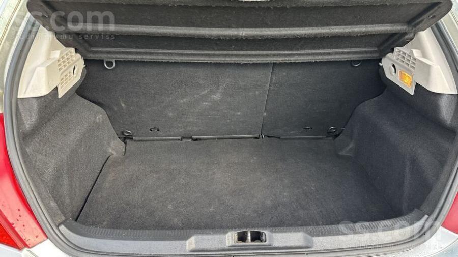 Grey Peugeot 207 2007 in Rezekne, with an engine capacity of 1.40 L and mileage of 218 thousand km for 1150 €, photo 14 on AUTOMOTO.COM.LV