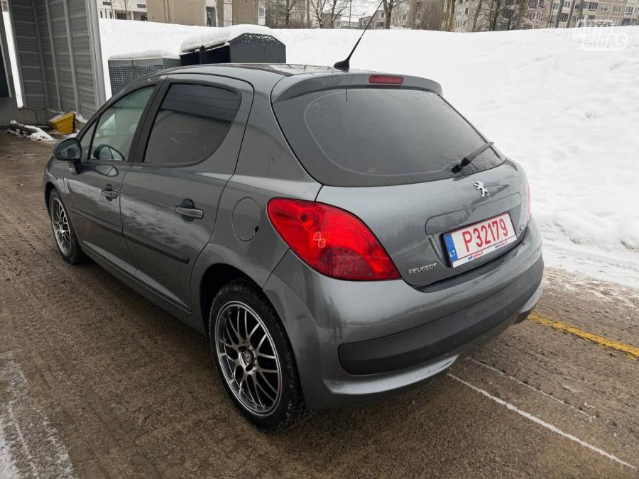 Grey Peugeot 207 2008 in Vilnius, with an engine capacity of 1.60 L and mileage of 24 thousand km for 1650 €, photo 1 on AUTOMOTO.COM.LV