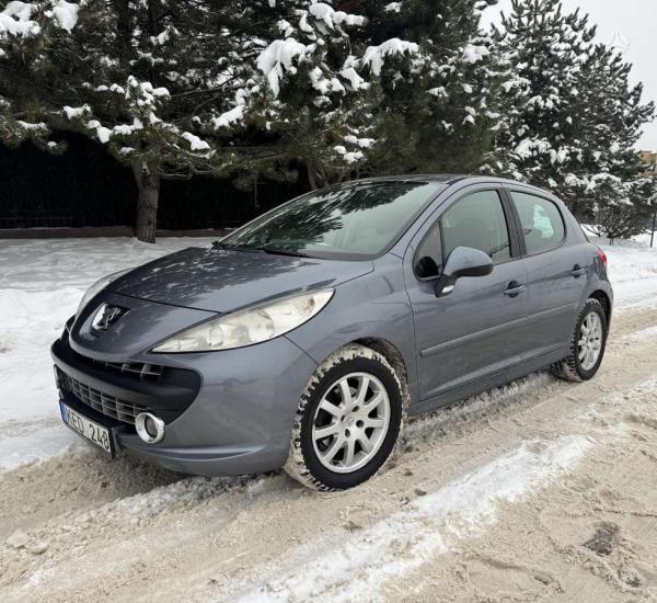 Grey Peugeot 207 2008 in Vilnius, with an engine capacity of 1.60 L and mileage of 225 thousand km for 2450 €, photo 1 on AUTOMOTO.COM.LV