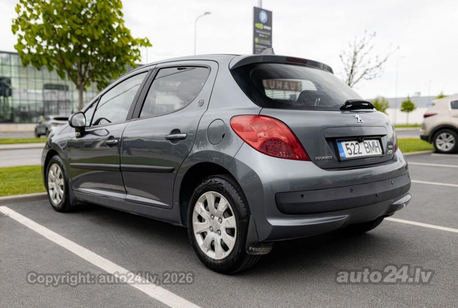 Grey Peugeot 207 2008 in Tallinn, with an engine capacity of 1.40 L and mileage of 155 thousand km for 1998 €, photo 5 on AUTOMOTO.COM.LV