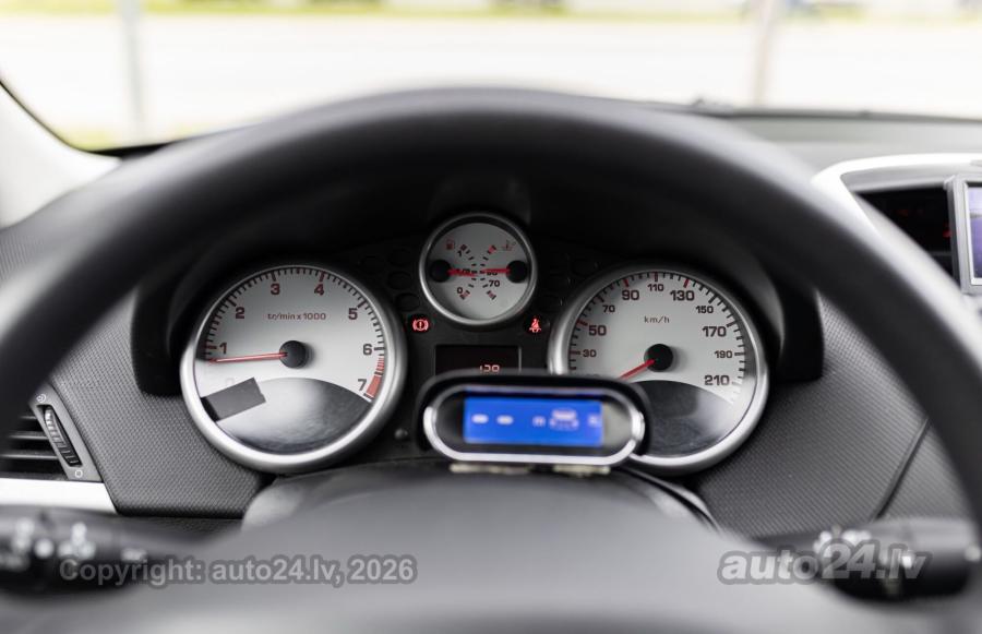 Grey Peugeot 207 2008 in Tallinn, with an engine capacity of 1.40 L and mileage of 155 thousand km for 1998 €, photo 11 on AUTOMOTO.COM.LV
