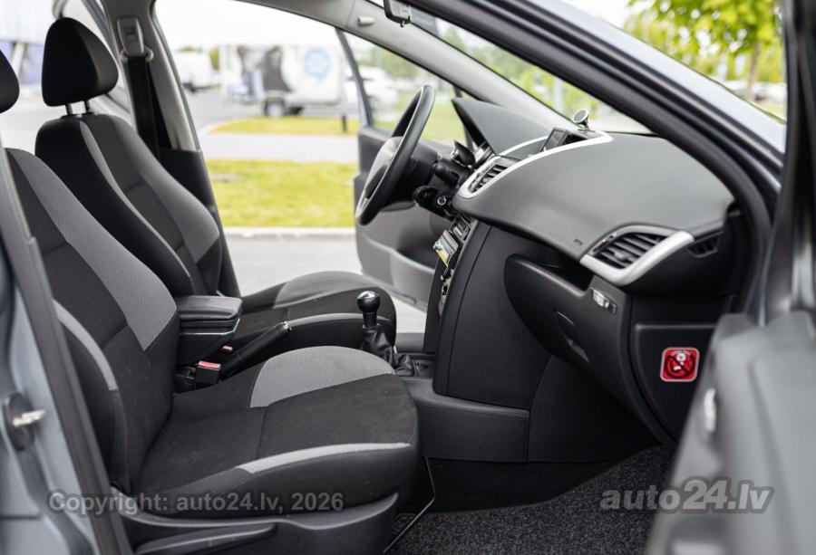 Grey Peugeot 207 2008 in Tallinn, with an engine capacity of 1.40 L and mileage of 155 thousand km for 1998 €, photo 15 on AUTOMOTO.COM.LV