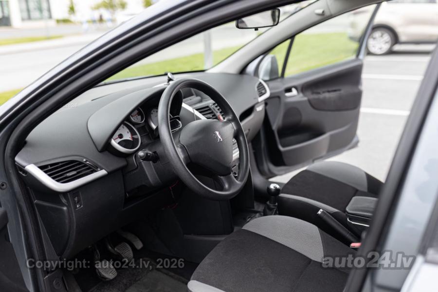 Grey Peugeot 207 2008 in Tallinn, with an engine capacity of 1.40 L and mileage of 155 thousand km for 1998 €, photo 16 on AUTOMOTO.COM.LV