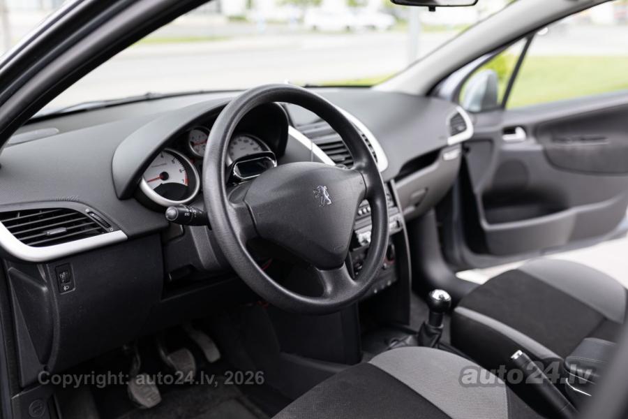 Grey Peugeot 207 2008 in Tallinn, with an engine capacity of 1.40 L and mileage of 155 thousand km for 1998 €, photo 18 on AUTOMOTO.COM.LV