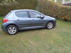 Grey Peugeot 207 2008 in Ogre, with an engine capacity of 1.40 L and mileage of 240 thousand km for 2600 €, photo 5 on AUTOMOTO.COM.LV
