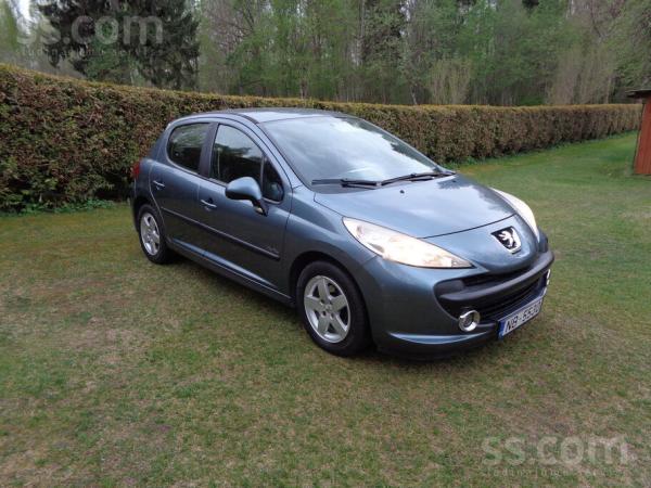 Серый Пежо 207 2008 в Огре, объемом двигателя 1.40 л и пробегом 240 тыс. км за 2600 €, фото 5 на AUTOMOTO.COM.LV