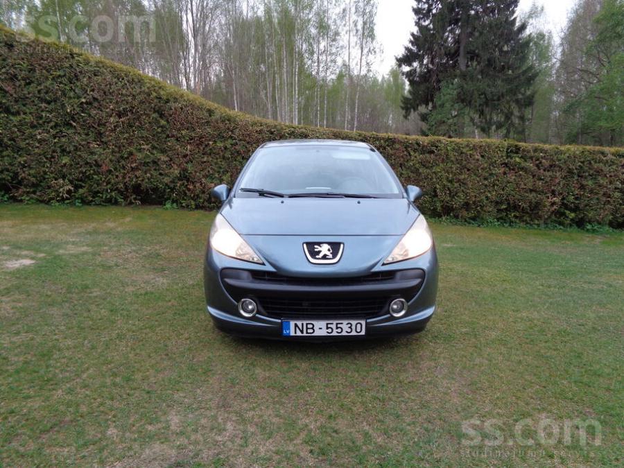 Grey Peugeot 207 2008 in Ogre, with an engine capacity of 1.40 L and mileage of 240 thousand km for 2600 €, photo 7 on AUTOMOTO.COM.LV