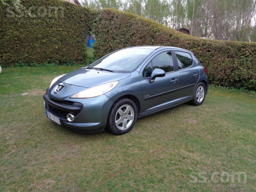 Grey Peugeot 207 2008 in Ogre, with an engine capacity of 1.40 L and mileage of 240 thousand km for 2600 €, photo 8 on AUTOMOTO.COM.LV
