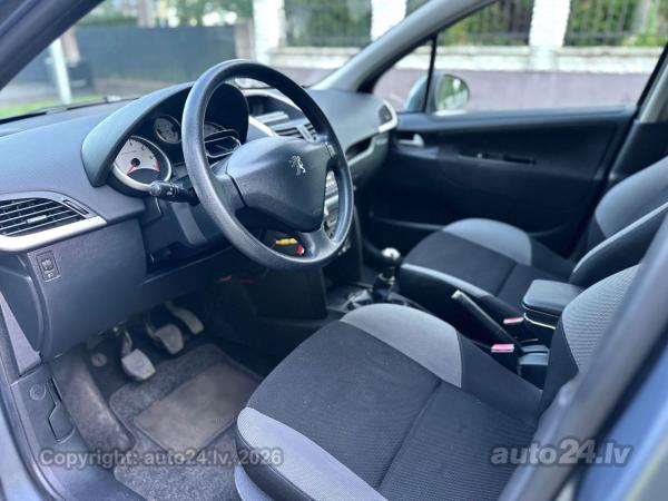 Pelēks Peugeot 207 2008 Tallina, ar dzinēja tilpumu 1.40 L un nobraukumu 158 tūkst. km par 1190 €, foto 9 vietnē AUTOMOTO.COM.LV